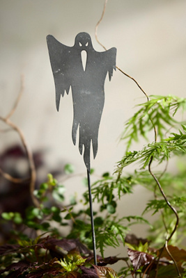 Ghoul Iron Stake | Anthropologie