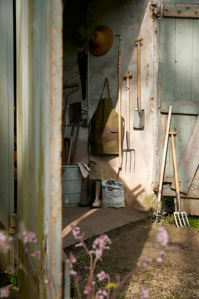 Sneeboer Diamond Hoe Weeder | Anthropologie