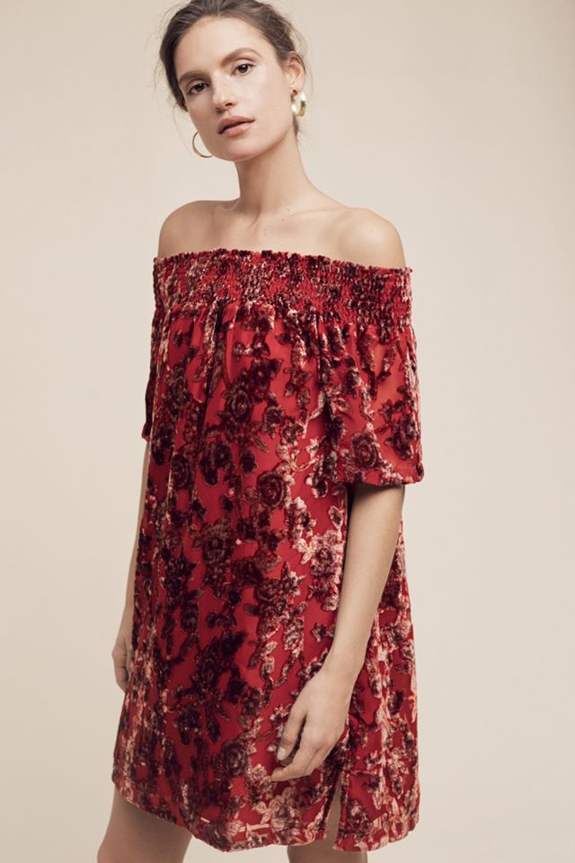 Barrott schulterfreies Samtkleid, rot | Anthropologie DE