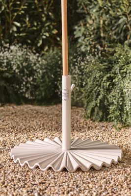 Business & Pleasure Co. The Clamshell Umbrella Base | Anthropologie UK