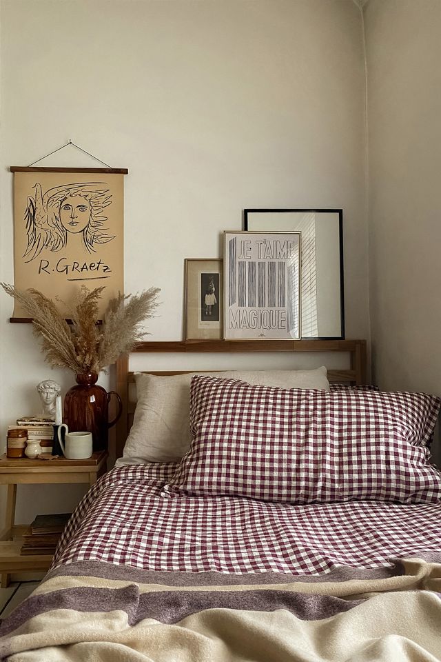 Piglet In Bed Berry Gingham Linen Pillowcase, Set of 2 | Anthropologie UK