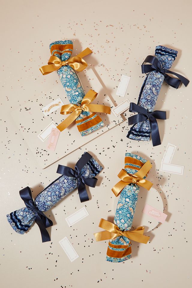 Set of 4 Happy Crackers Strawberry Thief Crackers | Anthropologie UK