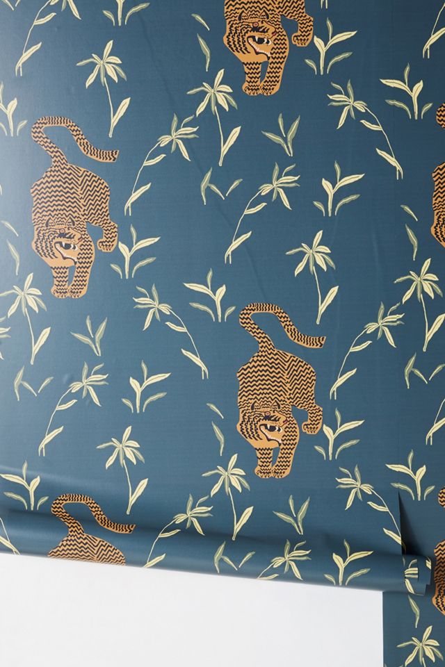 Silent Tiger Wallpaper | AnthroLiving