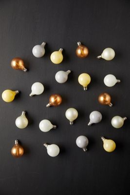 Christmas Garland, Wreaths, & String Lights for Trees | Anthropologie