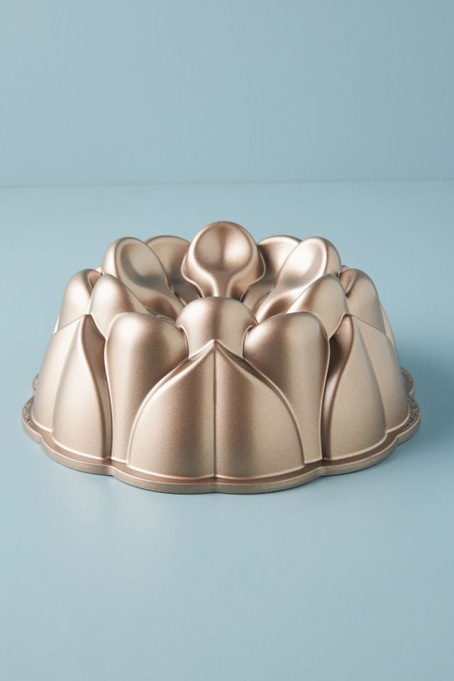 Magnolia Bundt Pan | AnthroLiving