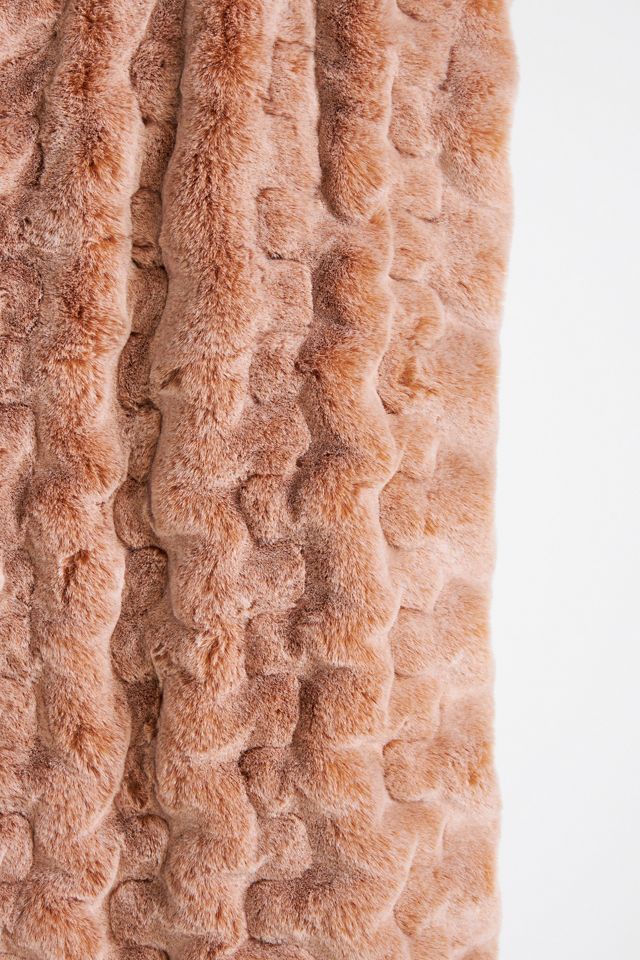 Luxe Faux Fur Throw Blanket | AnthroLiving