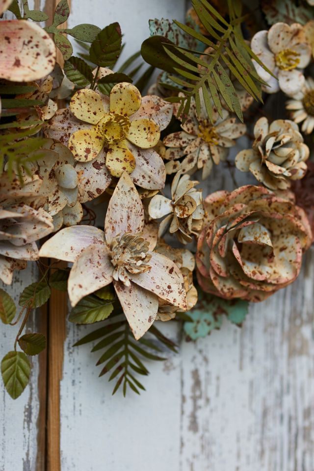 Flower + Leaf Aged Iron Wreath | Terrain