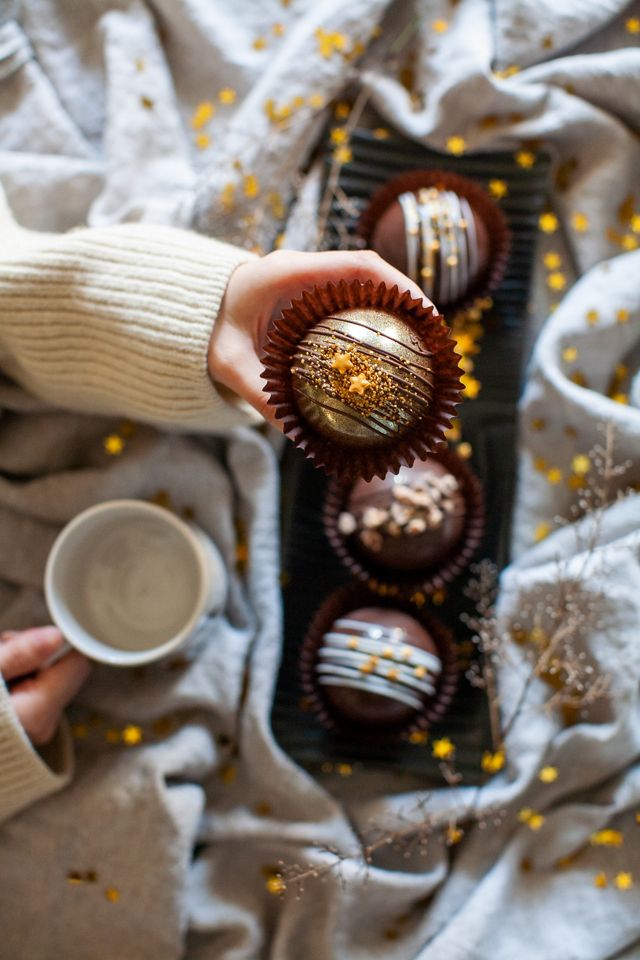 Choc About It Star Power Hot Cocoa Bombs | Anthropologie