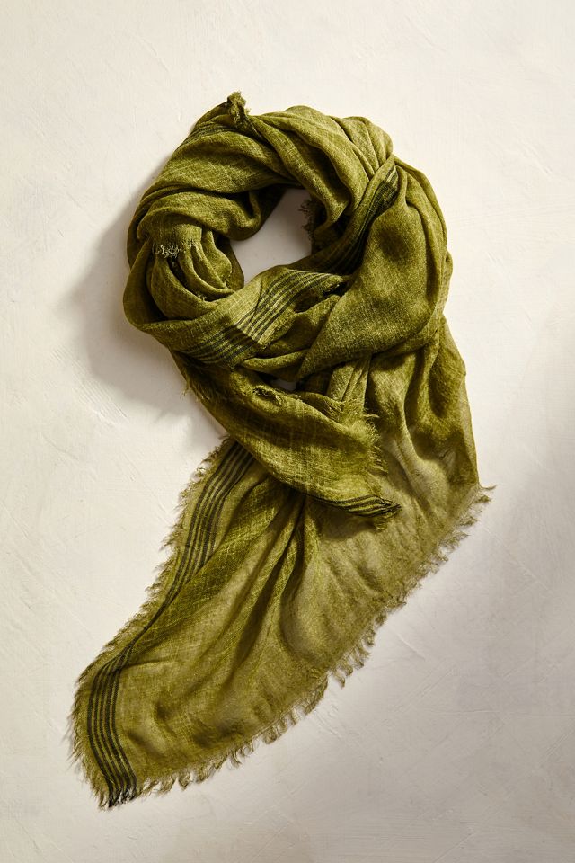 Best Scarves for Fall: 29+ Scarves to Accessorize Your Look - Neutrally ...