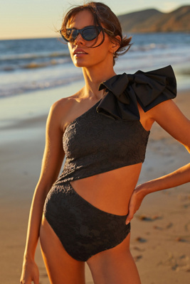 Beach Riot Exclusive Bow One-piece Swimsuit In Black | ModeSens