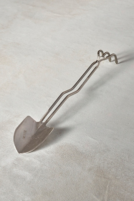 Sneeboer Handheld Multi-Shovel | AnthroLiving