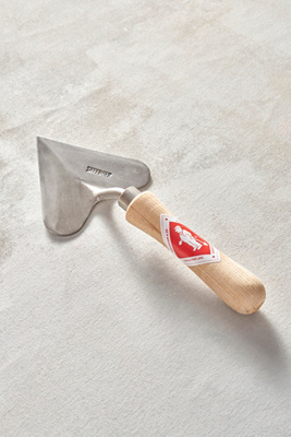 Sneeboer Heart-Shaped Trowel | AnthroLiving