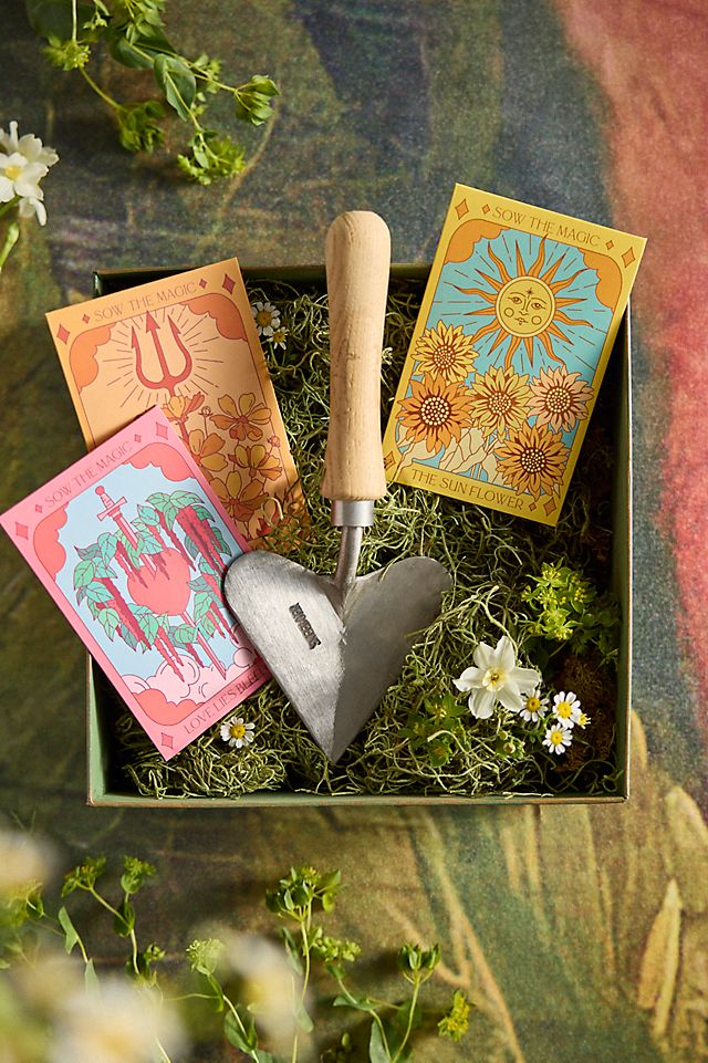 Sneeboer Heart-Shaped Trowel | Terrain Sneeboer Heart-Shaped Trowel | Terrain