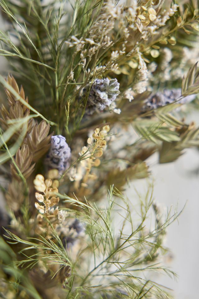 Right Side Hand Wee Yin Wreath, Mini | AnthroLiving