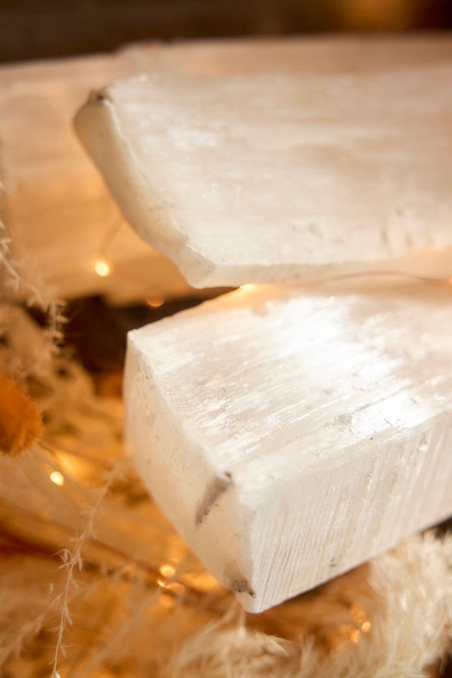 Selenite Log Bundle | Terrain
