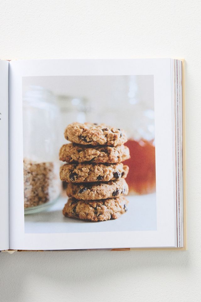 Zoë Bakes Cookies | AnthroHome