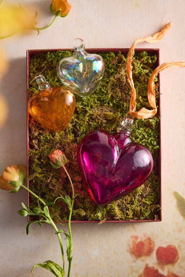Recycled Glass Heart | AnthroHome