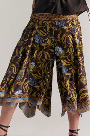 Mid-Length + Knee-Length Bottoms | Free People