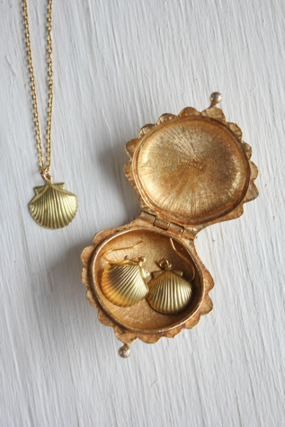 Vintage Gold Tone Shell Locket Compact Ring Dish Selected By Moons ...