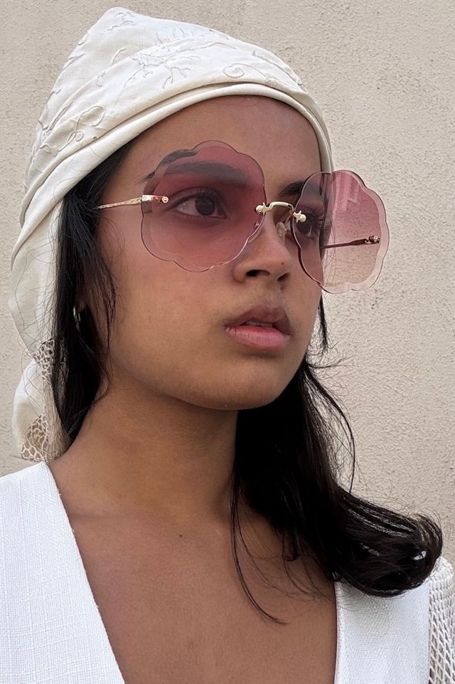 Chloé Rośie Flower Shaped Sunglasses Selected by The Curatorial Dept ...