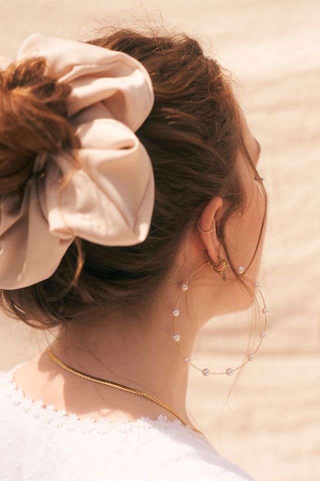 Lili Claspe Molly Hoop Earrings | Free People