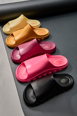 Athletic Sandals & Slides for Women | FP Movement