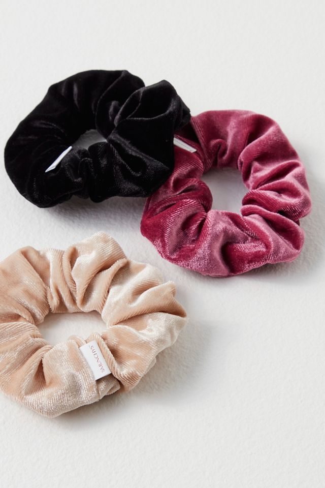 FP X Smunchys Velvet Zipper Pocket Scrunchie | Free People UK