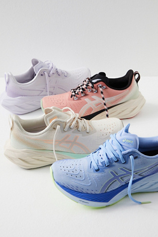 Baskets Novablast Asics | Free People FR