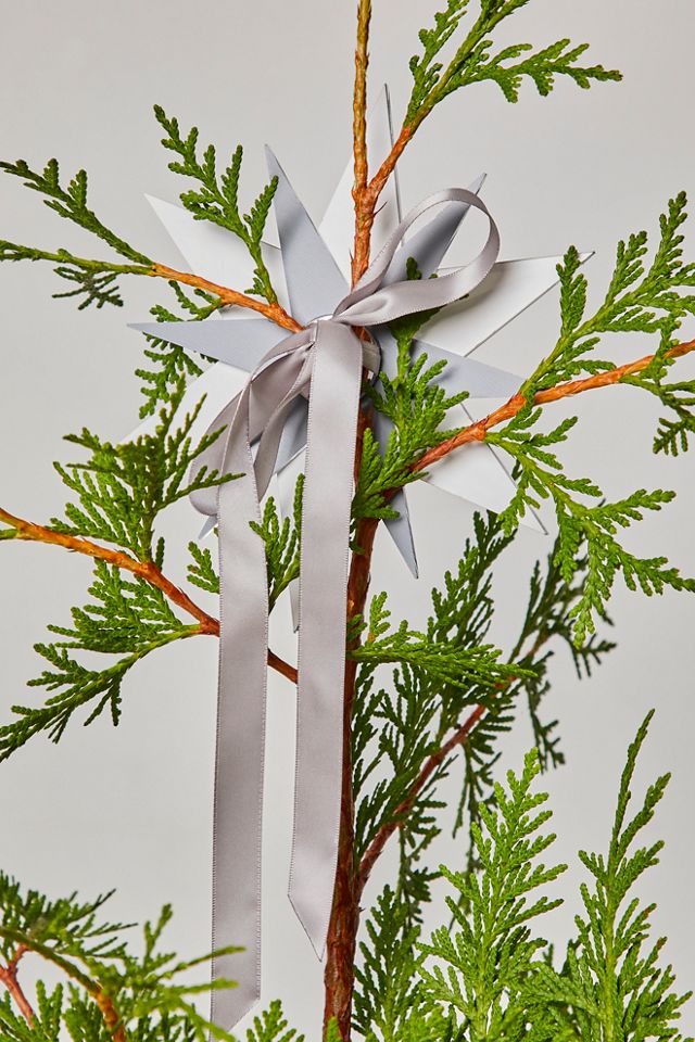 Pearl Stardust Tree Topper | Free People UK