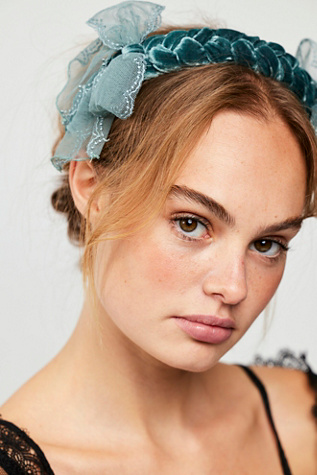 Serre-tête avec nœud en velours Louise | Free People FR