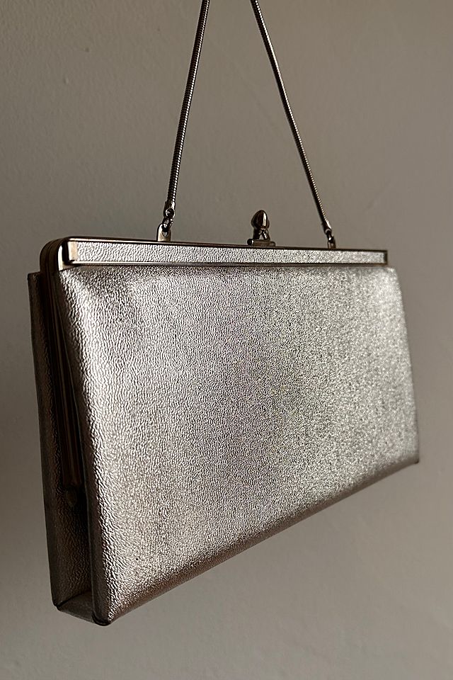 Vintage Silver Evening Bag with Clasp and Chain Handle Selected by KA ... Vintage Silver Evening Bag with Clasp and Chain Handle Selected by KA ...