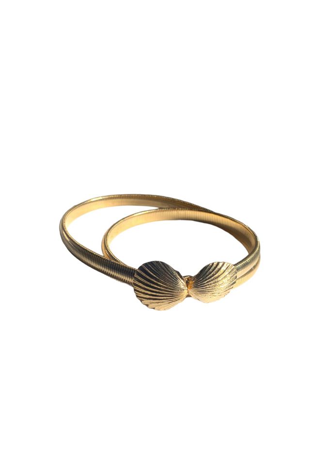 Vintage 1970s Clamshell Clasp Belt Selected by SharpLilTeeth | Free People