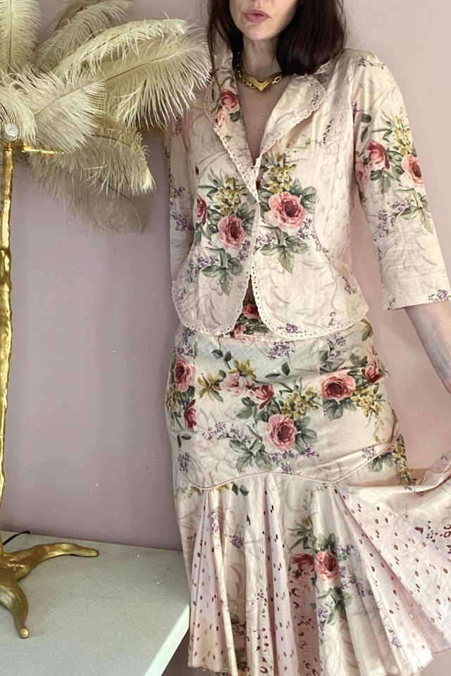 1990s Romantic Rose Print Victorian Outfit Selected By Ritual Vintage ...