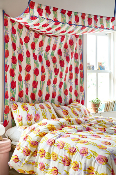 Quinn Cotton Canopy Headboard | Urban Outfitters