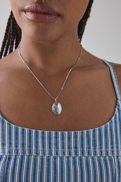 Daisy Etched Oval Locket Necklace | Urban Outfitters