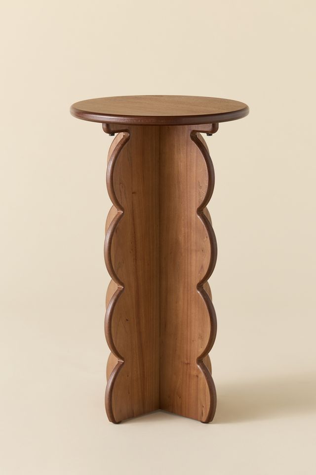 Amelie Scalloped Side Table | Urban Outfitters