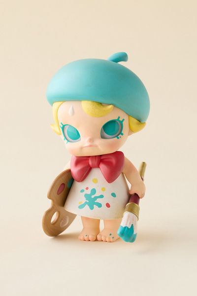 POP MART Baby Molly Painter Figure | Urban Outfitters