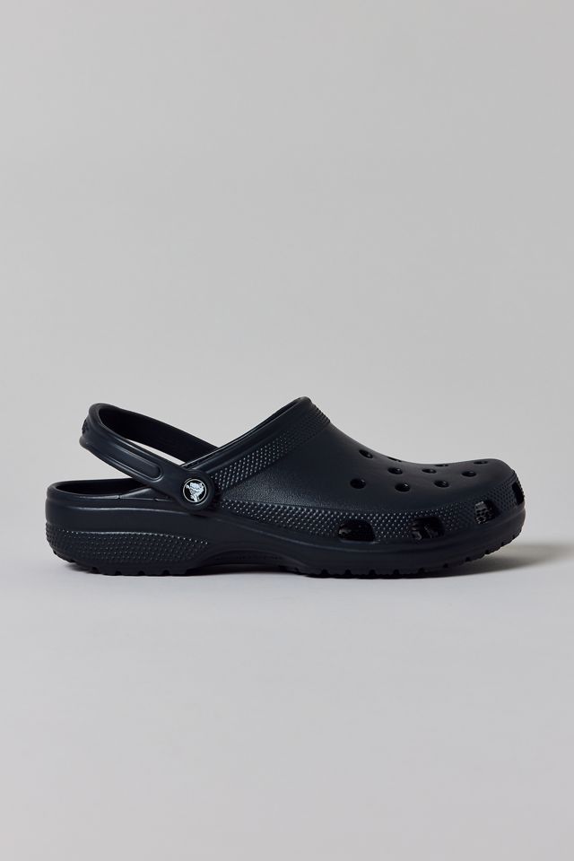 Crocs Men's Classic Clogs | Urban Outfitters