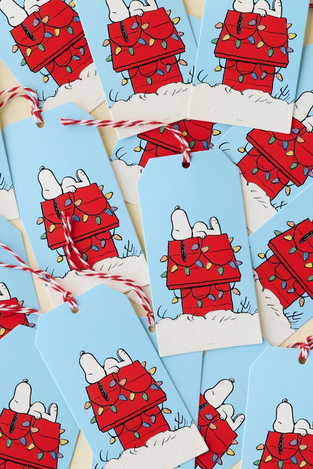 Graphique X Peanuts Snoopy House Holiday Gift Tag Set | Urban ...