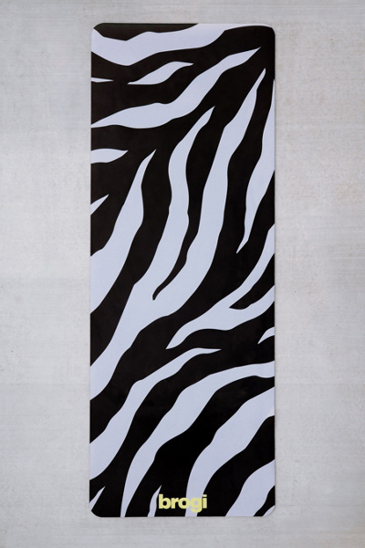 Brogi Yoga Zebra Rubber Yoga Mat | Urban Outfitters