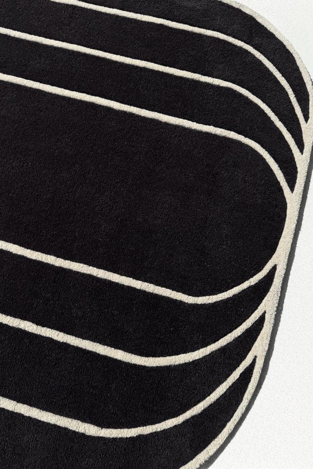 Jubi Vault Hand Tufted Wool Rug | Urban Outfitters