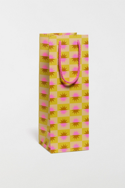Red Cap Sunni Booze Gift Bag | Urban Outfitters