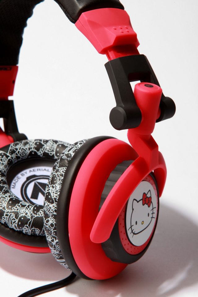 Hello Kitty Tank Headphones | Urban Outfitters Canada