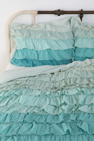 Tonal Waterfall Ruffle Sham - Set of 2 | Urban Outfitters Canada