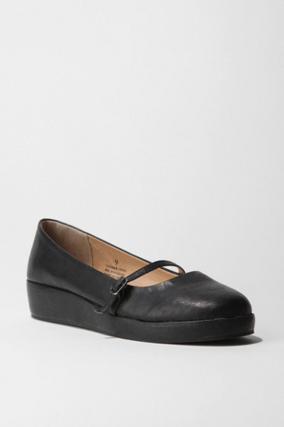 Deena & Ozzy Low-Pitch Mary Jane Wedge | Urban Outfitters Canada