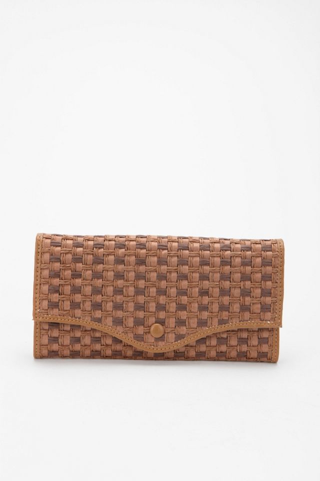 Kimchi Blue Woven Straw Checkbook Wallet | Urban Outfitters
