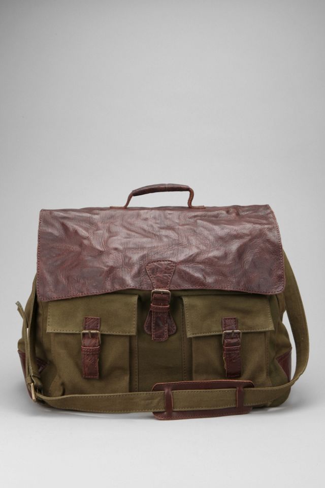 Alternative Caravan Weekender Bag | Urban Outfitters