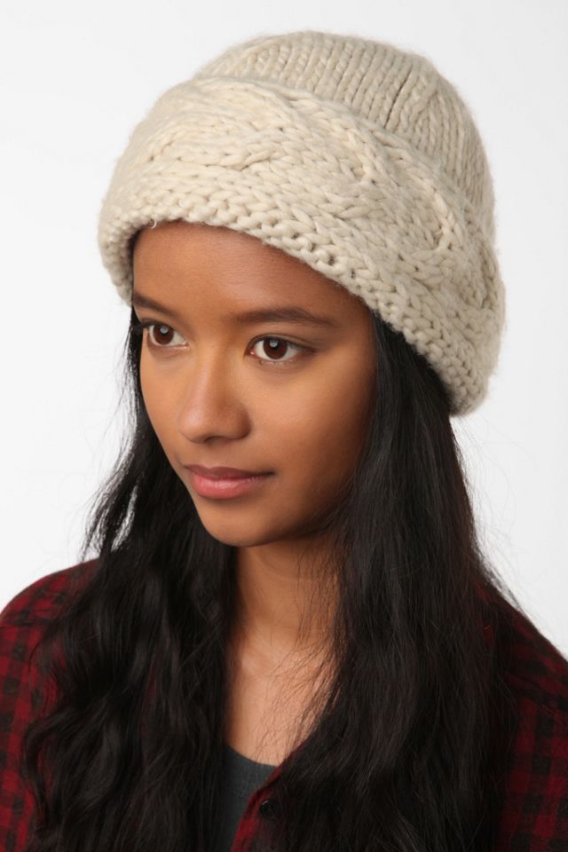 BDG Cable Knit Beanie | Urban Outfitters