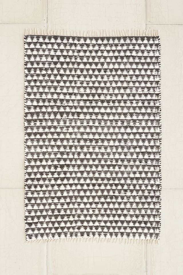 Triangle Woven Rug | Urban Outfitters