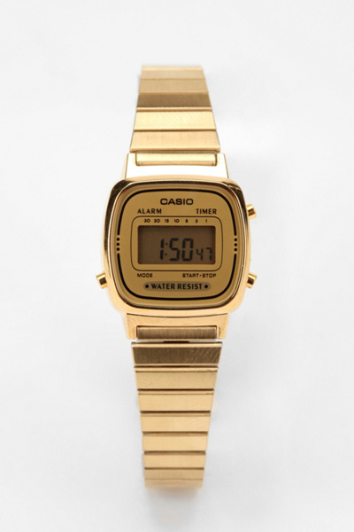 Casio Classic Digital Watch | Urban Outfitters